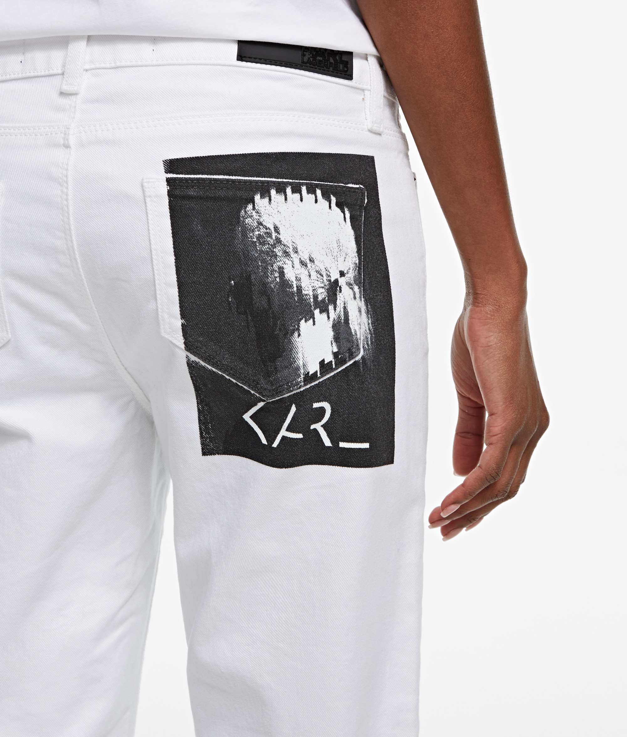 KARL LEGEND مجموعة جديدة – مشاهير