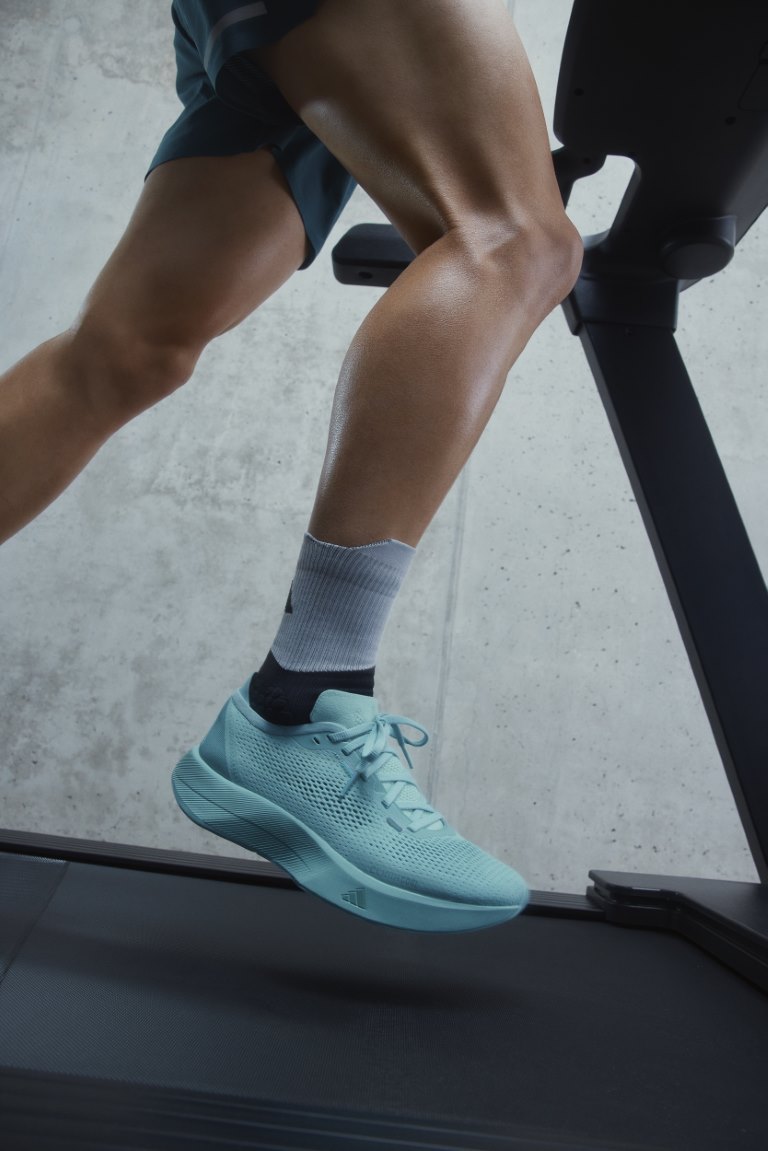 TREADFLOW أول حذاء مصمم خصيصاً لآلة الجري من أديداس – مشاهير